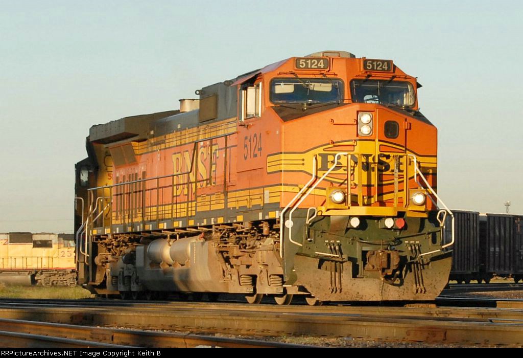 BNSF 5124